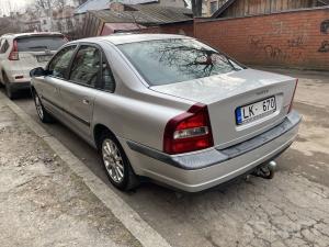 Volvo S80 2002 in Riga, with an engine capacity of 2.40 L and mileage of 324 thousand km for 2200 €, photo 4 on AUTOMOTO.COM.LV