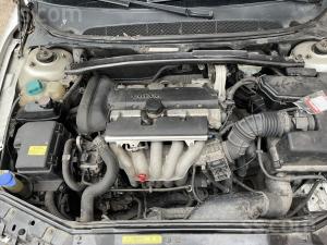 Volvo S80 2002 in Riga, with an engine capacity of 2.40 L and mileage of 324 thousand km for 2200 €, photo 8 on AUTOMOTO.COM.LV