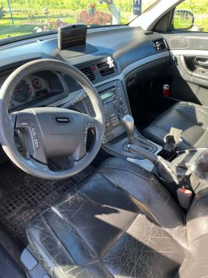 Volvo S80 2002 Viļņa, ar dzinēja tilpumu 2.40 L un nobraukumu 3000 tūkst. km par 1000 €, foto 5 vietnē AUTOMOTO.COM.LV