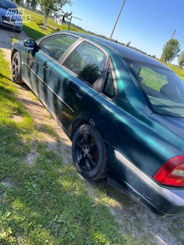 Volvo S80 2002 in Vilnius, with an engine capacity of 2.40 L and mileage of 3000 thousand km for 1000 €, photo 9 on AUTOMOTO.COM.LV