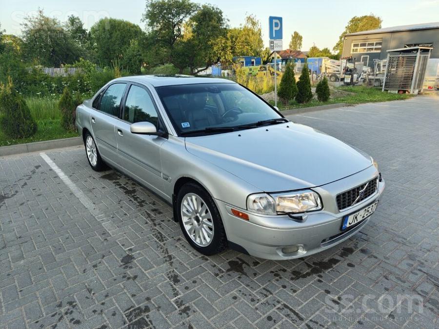Volvo S80 2003 Saldus, ar dzinēja tilpumu 2.00 L un nobraukumu 285 tūkst. km par 1600 €, foto 3 vietnē AUTOMOTO.COM.LV