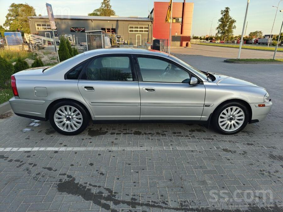 Volvo S80 2003 Saldus, ar dzinēja tilpumu 2.00 L un nobraukumu 285 tūkst. km par 1600 €, foto 4 vietnē AUTOMOTO.COM.LV