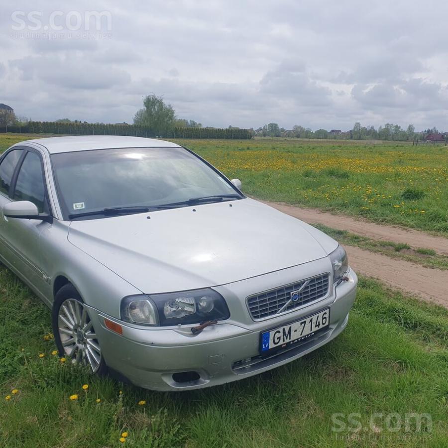 Volvo S80 2003 in Riga, with an engine capacity of 2.90 L and mileage of 330 thousand km for 990 €, photo 1 on AUTOMOTO.COM.LV