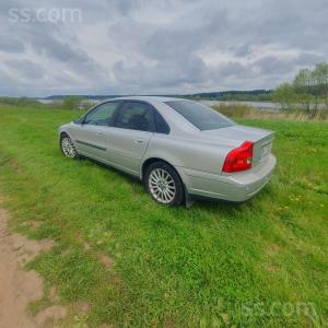 Volvo S80 2003 in Riga, with an engine capacity of 2.90 L and mileage of 330 thousand km for 990 €, photo 3 on AUTOMOTO.COM.LV
