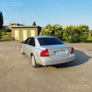Volvo S80 2003 in Jekabpils, with an engine capacity of 2.40 L and mileage of 278 thousand km for 1500 €, photo 2 on AUTOMOTO.COM.LV