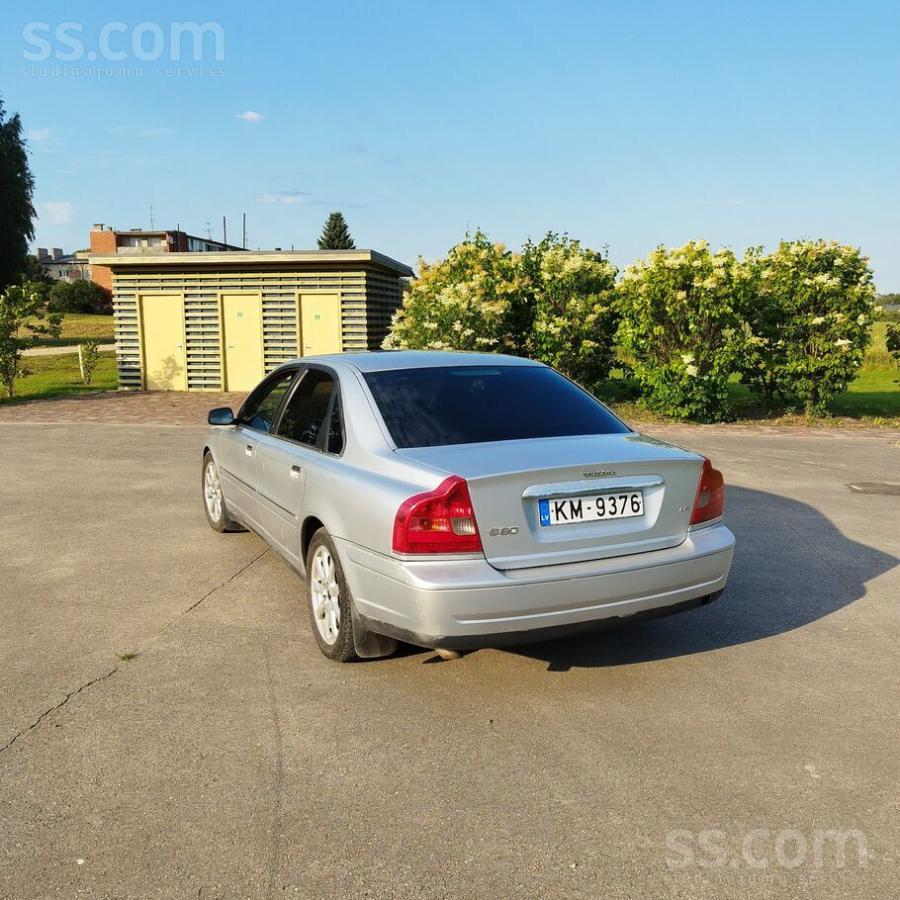 Volvo S80 2003 in Jekabpils, with an engine capacity of 2.40 L and mileage of 278 thousand km for 1500 €, photo 2 on AUTOMOTO.COM.LV