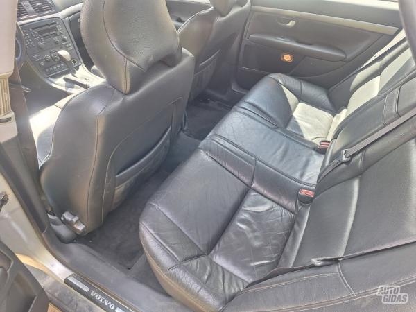 Volvo S80 2003 Kauņa, ar dzinēja tilpumu 2.40 L un nobraukumu 367 tūkst. km par 1650 €, foto 6 vietnē AUTOMOTO.COM.LV