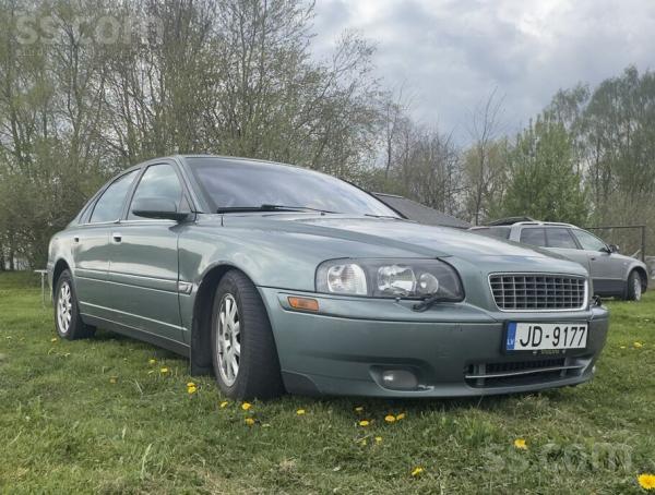 Volvo S80 2003 Rīga, ar dzinēja tilpumu 2.40 L un nobraukumu 414 tūkst. km par 1300 €, foto 1 vietnē AUTOMOTO.COM.LV