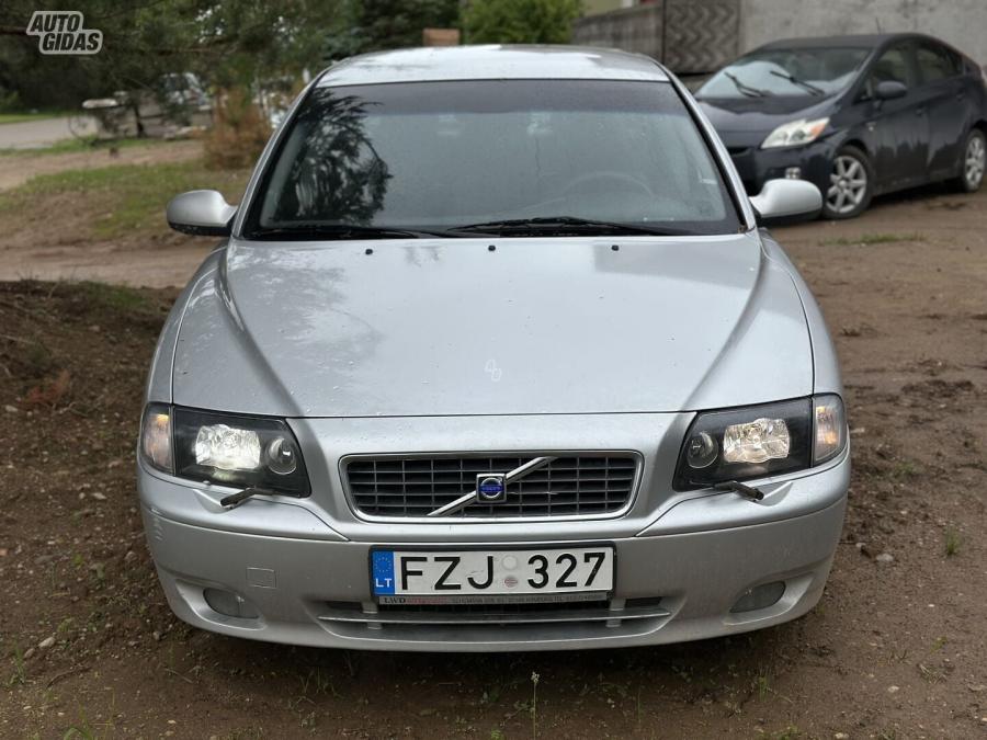 Вольво С80 2003 в Вильнюс, объемом двигателя 2.40 л и пробегом 540 тыс. км за 700 €, фото 4 на AUTOMOTO.COM.LV