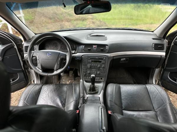 Volvo S80 2003 in Vilnius, with an engine capacity of 2.40 L and mileage of 540 thousand km for 700 €, photo 9 on AUTOMOTO.COM.LV