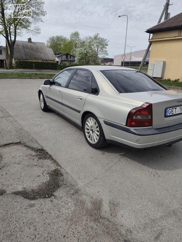 Volvo S80 2003 Panevēža, ar dzinēja tilpumu 2.40 L un nobraukumu 429 tūkst. km par 850 €, foto 1 vietnē AUTOMOTO.COM.LV
