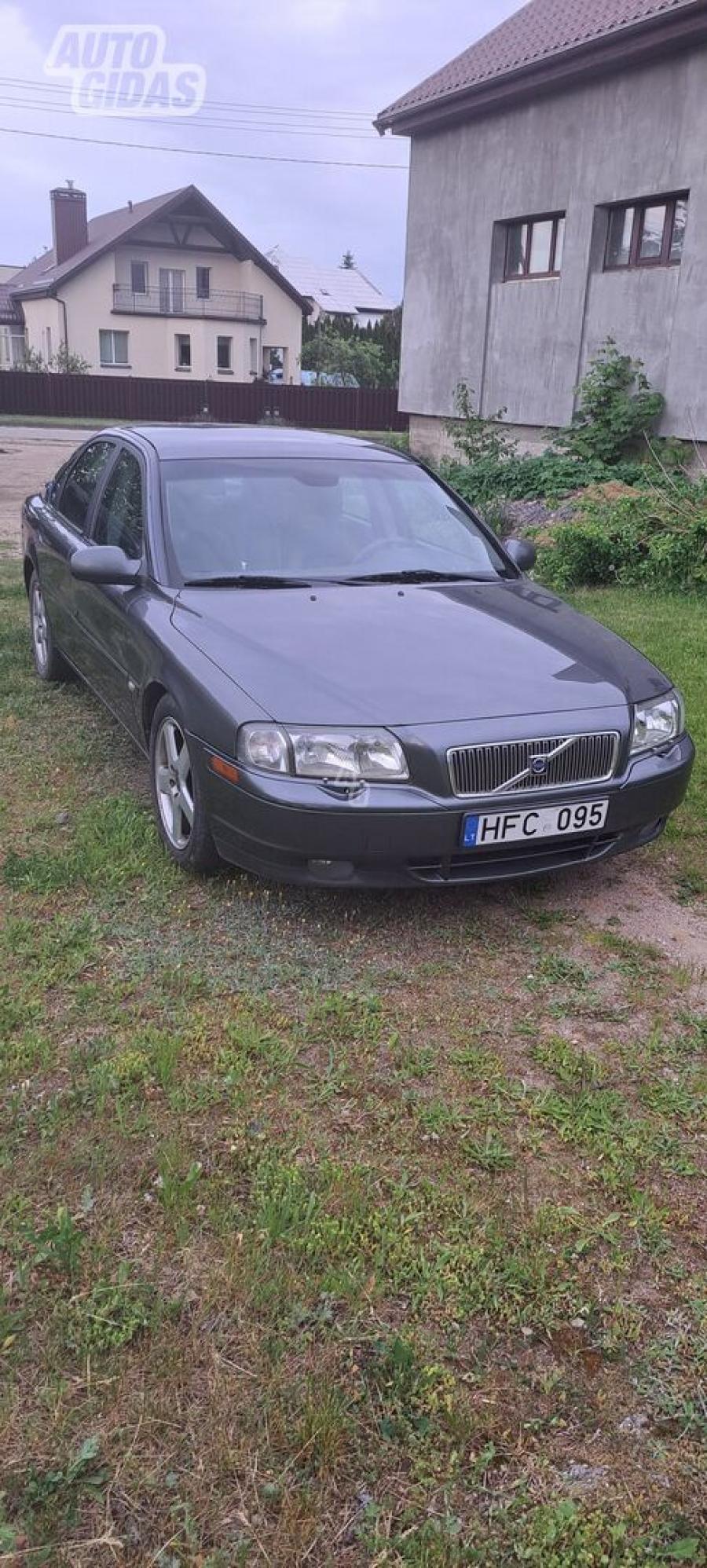 Volvo S80 2003 in Vilnius, with an engine capacity of 2.40 L and mileage of 440 thousand km for 500 €, photo 3 on AUTOMOTO.COM.LV