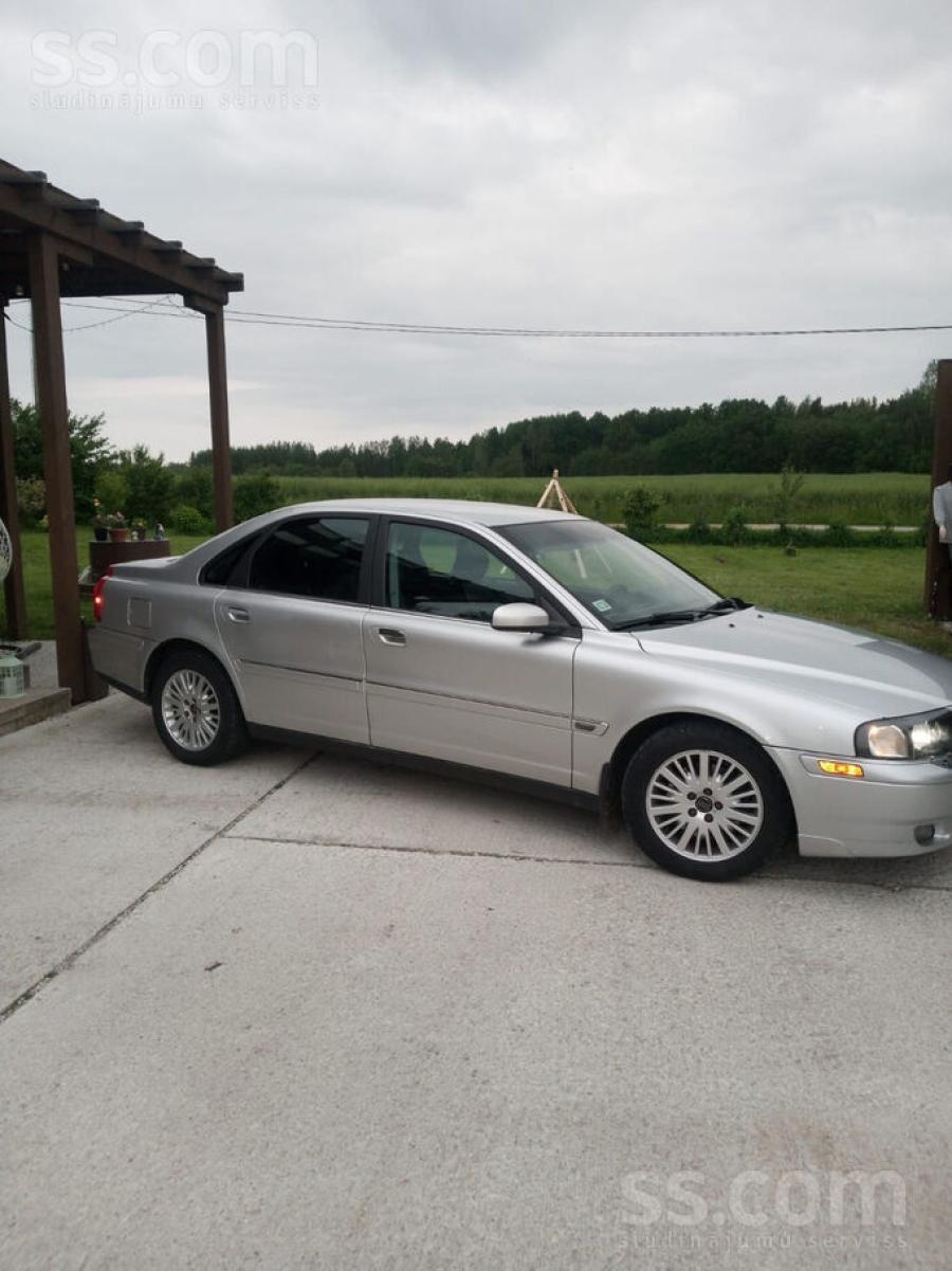 Volvo S80 2004 in Tukums, with an engine capacity of 2.40 L and mileage of 270 thousand km for 2800 €, photo 1 on AUTOMOTO.COM.LV