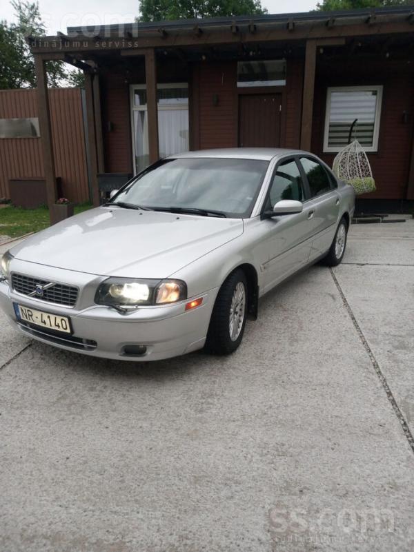 Volvo S80 2004 in Tukums, with an engine capacity of 2.40 L and mileage of 270 thousand km for 2800 €, photo 3 on AUTOMOTO.COM.LV