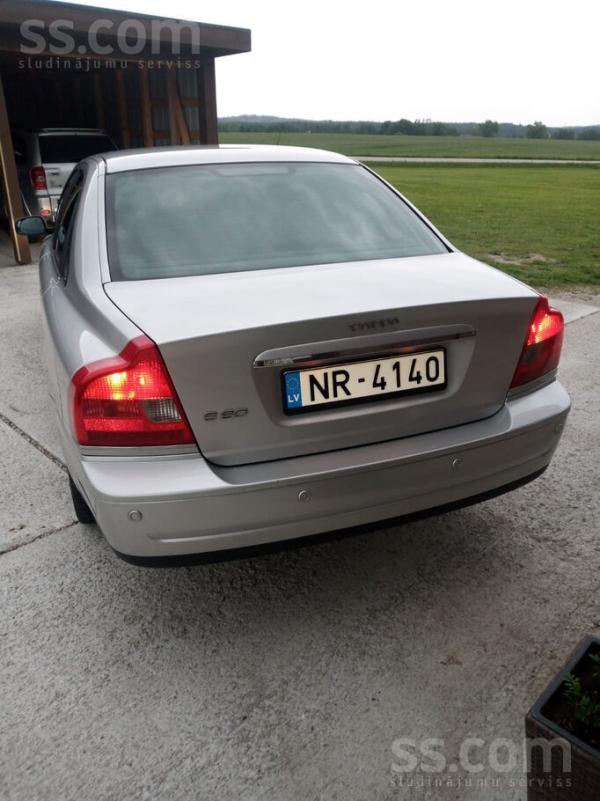 Volvo S80 2004 in Tukums, with an engine capacity of 2.40 L and mileage of 270 thousand km for 2800 €, photo 7 on AUTOMOTO.COM.LV