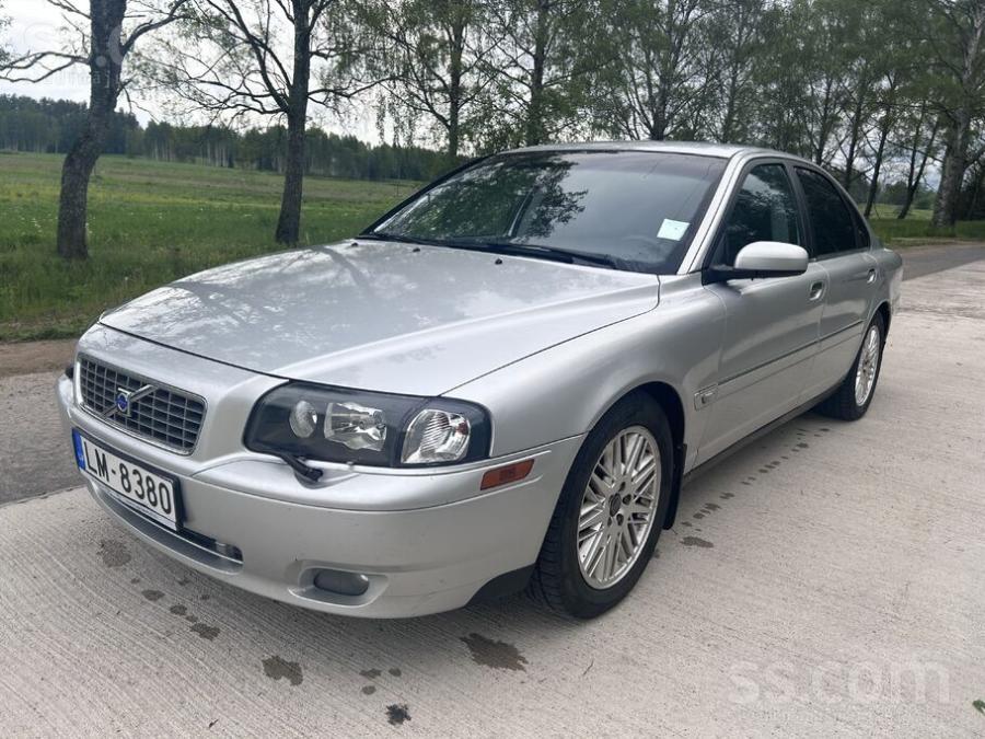 Volvo S80 2004 in Madona, with an engine capacity of 2.40 L and mileage of 361 thousand km for 2800 €, photo 2 on AUTOMOTO.COM.LV