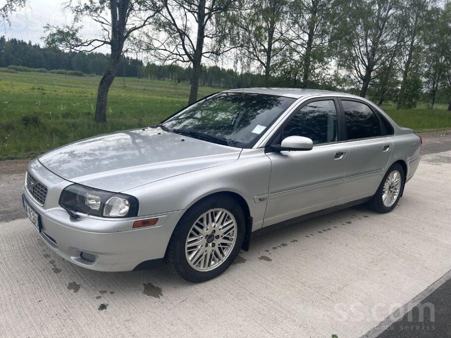 Volvo S80 2004 in Madona, with an engine capacity of 2.40 L and mileage of 361 thousand km for 2800 €, photo 3 on AUTOMOTO.COM.LV
