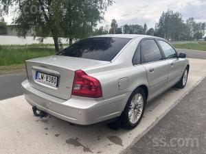 Volvo S80 2004 in Madona, with an engine capacity of 2.40 L and mileage of 361 thousand km for 2800 €, photo 5 on AUTOMOTO.COM.LV
