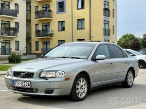 Volvo S80 2004 in Riga, with an engine capacity of 2.50 L and mileage of 220 thousand km for 1500 €, photo 3 on AUTOMOTO.COM.LV