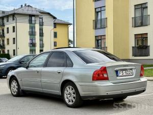 Volvo S80 2004 in Riga, with an engine capacity of 2.50 L and mileage of 220 thousand km for 1500 €, photo 4 on AUTOMOTO.COM.LV