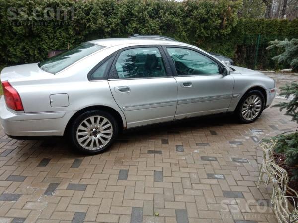 Volvo S80 2004 Rīga, ar dzinēja tilpumu 2.40 L un nobraukumu 384 tūkst. km par 1450 €, foto 2 vietnē AUTOMOTO.COM.LV