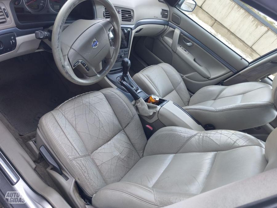 Вольво С80 2004 в Вильнюс, объемом двигателя 2.40 л и пробегом 420 тыс. км за 1200 €, фото 6 на AUTOMOTO.COM.LV