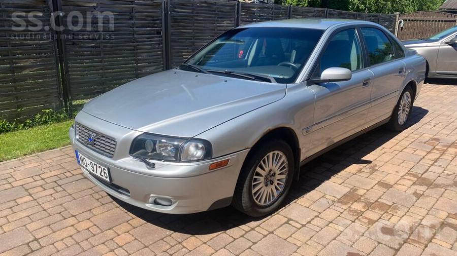 Volvo S80 2004 in Riga, with an engine capacity of 2.40 L and mileage of 279 thousand km for 1450 €, photo 1 on AUTOMOTO.COM.LV