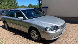 Volvo S80 2004 in Riga, with an engine capacity of 2.40 L and mileage of 279 thousand km for 1450 €, photo 5 on AUTOMOTO.COM.LV