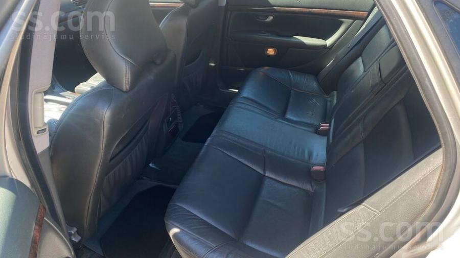 Volvo S80 2004 in Riga, with an engine capacity of 2.40 L and mileage of 279 thousand km for 1450 €, photo 9 on AUTOMOTO.COM.LV