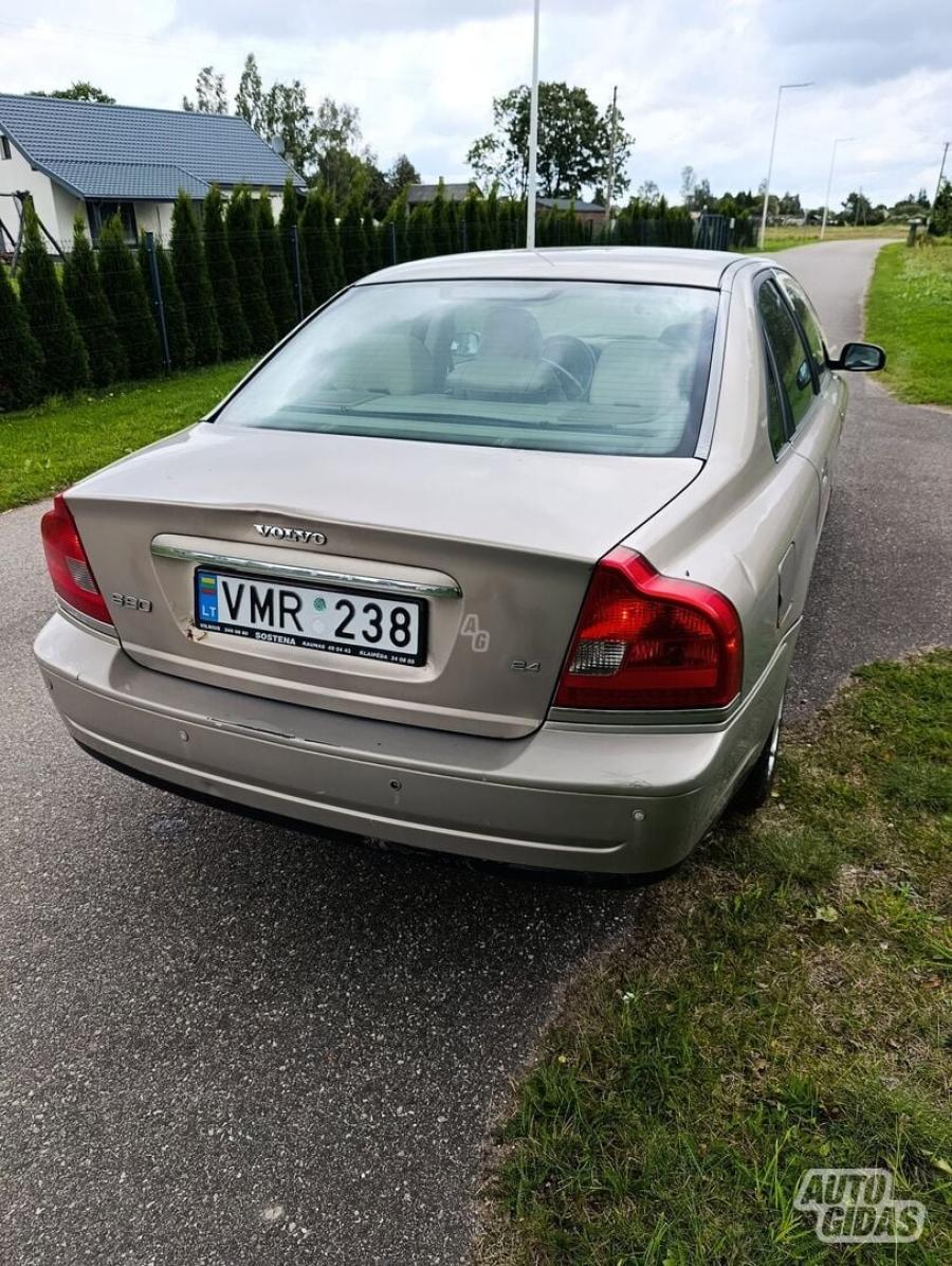 Volvo S80 2004 Širvintos, ar dzinēja tilpumu 2.40 L un nobraukumu 452 tūkst. km par 900 €, foto 4 vietnē AUTOMOTO.COM.LV