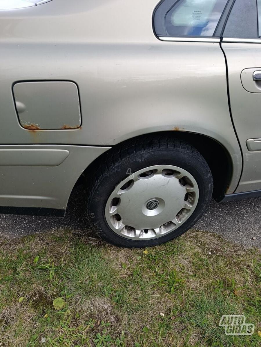Volvo S80 2004 Širvintos, ar dzinēja tilpumu 2.40 L un nobraukumu 452 tūkst. km par 900 €, foto 10 vietnē AUTOMOTO.COM.LV