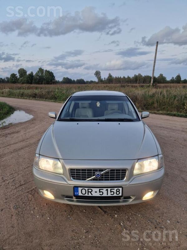 Volvo S80 2004 in Limbazi on AUTOMOTO.COM.LV Volvo S80 2004 in Limbazi, with an engine capacity of 2.40 L and mileage of 471 thousand km for 2400 €, photo 1 on AUTOMOTO.COM.LV