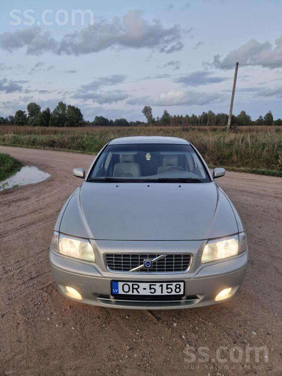 Volvo S80 2004 Limbaži, ar dzinēja tilpumu 2.40 L un nobraukumu 471 tūkst. km par 2400 €, foto 1 vietnē AUTOMOTO.COM.LV