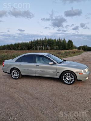 Volvo S80 2004 Limbaži, ar dzinēja tilpumu 2.40 L un nobraukumu 471 tūkst. km par 2400 €, foto 3 vietnē AUTOMOTO.COM.LV