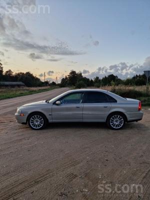 Volvo S80 2004 Limbaži, ar dzinēja tilpumu 2.40 L un nobraukumu 471 tūkst. km par 2400 €, foto 4 vietnē AUTOMOTO.COM.LV