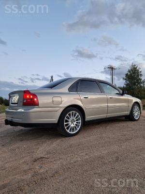 Volvo S80 2004 Limbaži, ar dzinēja tilpumu 2.40 L un nobraukumu 471 tūkst. km par 2400 €, foto 5 vietnē AUTOMOTO.COM.LV
