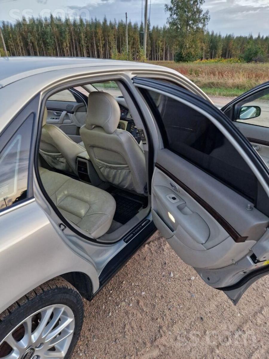Volvo S80 2004 Limbaži, ar dzinēja tilpumu 2.40 L un nobraukumu 471 tūkst. km par 2400 €, foto 9 vietnē AUTOMOTO.COM.LV