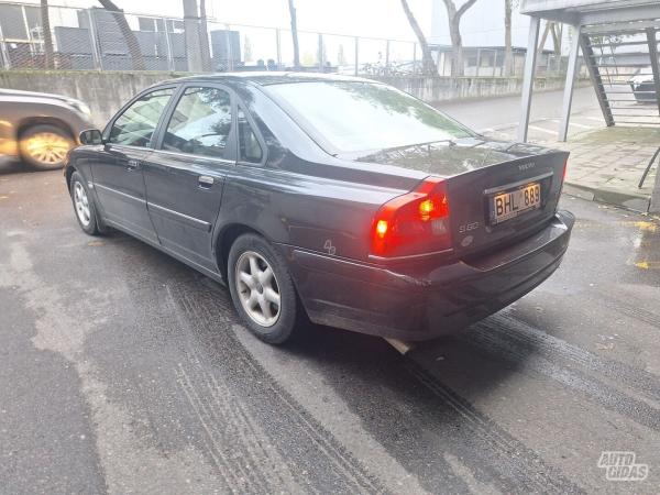 Volvo S80 2004 in Klaipeda, with an engine capacity of 2.40 L and mileage of 0 thousand km for 600 €, photo 7 on AUTOMOTO.COM.LV