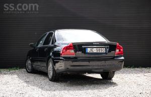 Volvo S80 2005 Rīga, ar dzinēja tilpumu 2.40 L un nobraukumu 285 tūkst. km par 2790 €, foto 4 vietnē AUTOMOTO.COM.LV