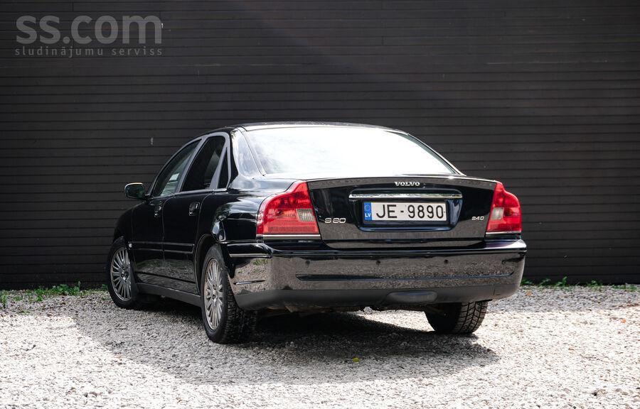 Volvo S80 2005 Rīga, ar dzinēja tilpumu 2.40 L un nobraukumu 285 tūkst. km par 2790 €, foto 4 vietnē AUTOMOTO.COM.LV