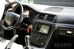 Volvo S80 2005 Rīga, ar dzinēja tilpumu 2.40 L un nobraukumu 285 tūkst. km par 2790 €, foto 6 vietnē AUTOMOTO.COM.LV