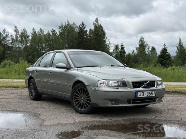 Volvo S80 2005 in Jelgava, with an engine capacity of 2.40 L and mileage of 419 thousand km for 1850 €, photo 3 on AUTOMOTO.COM.LV