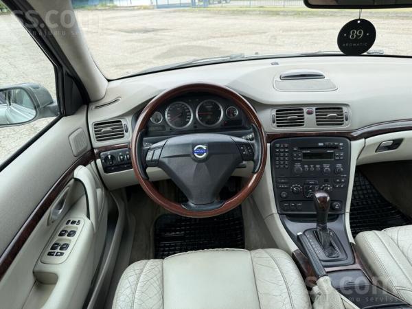 Volvo S80 2005 in Jelgava, with an engine capacity of 2.40 L and mileage of 419 thousand km for 1850 €, photo 6 on AUTOMOTO.COM.LV