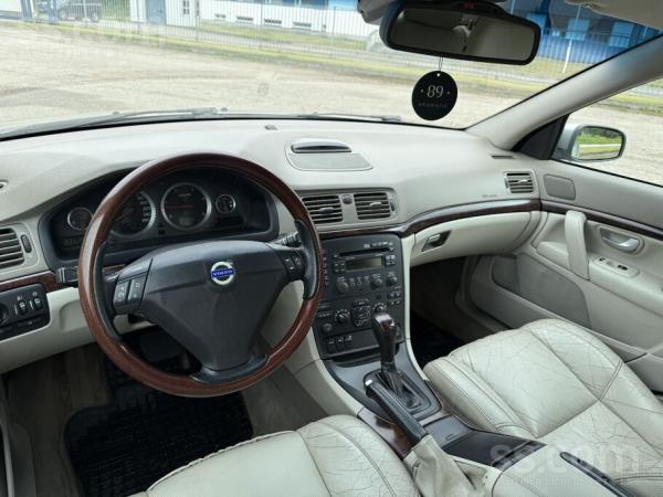 Volvo S80 2005 in Jelgava, with an engine capacity of 2.40 L and mileage of 419 thousand km for 1850 €, photo 7 on AUTOMOTO.COM.LV