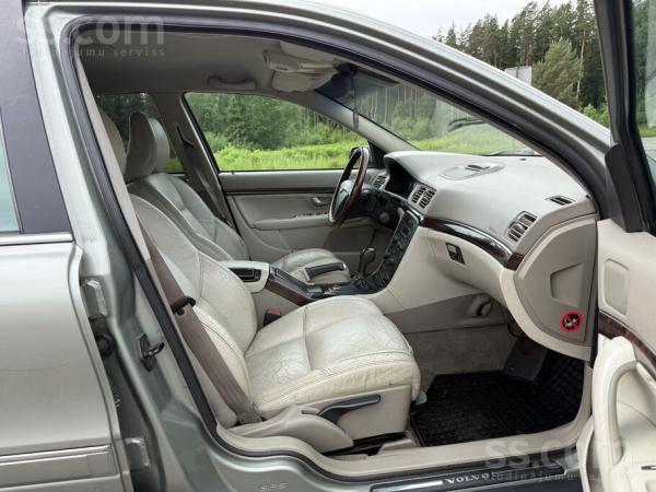 Volvo S80 2005 in Jelgava, with an engine capacity of 2.40 L and mileage of 419 thousand km for 1850 €, photo 8 on AUTOMOTO.COM.LV