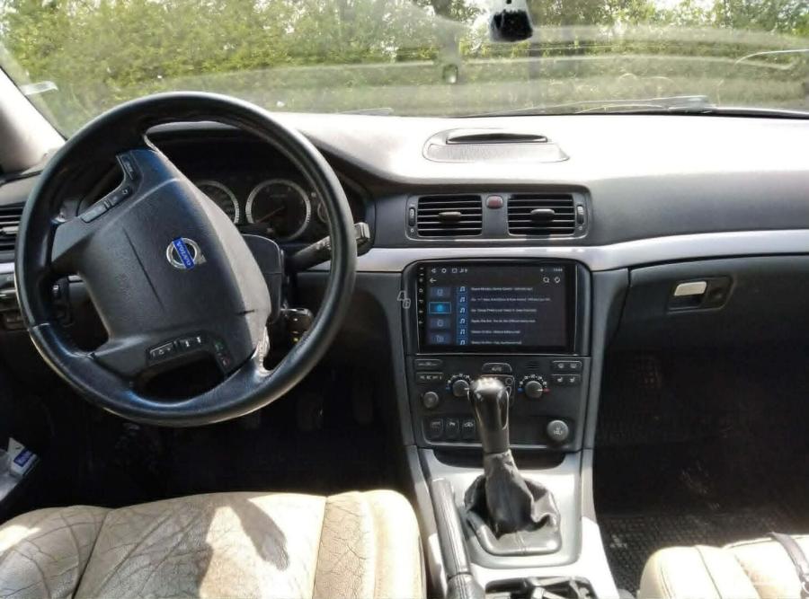 Volvo S80 2005 in Siauliai, with an engine capacity of 2.40 L and mileage of 515 thousand km for 800 €, photo 3 on AUTOMOTO.COM.LV