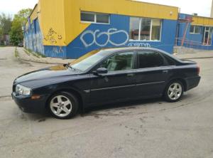 Volvo S80 2005 in Siauliai, with an engine capacity of 2.40 L and mileage of 515 thousand km for 800 €, photo 4 on AUTOMOTO.COM.LV