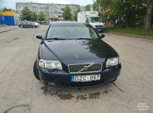 Volvo S80 2005 in Siauliai, with an engine capacity of 2.40 L and mileage of 515 thousand km for 800 €, photo 6 on AUTOMOTO.COM.LV