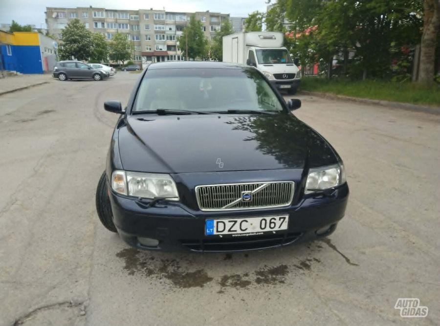 Volvo S80 2005 in Siauliai, with an engine capacity of 2.40 L and mileage of 515 thousand km for 800 €, photo 6 on AUTOMOTO.COM.LV