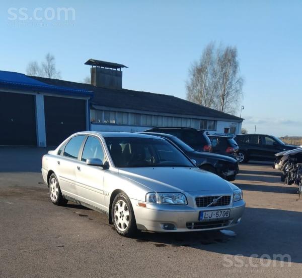 Volvo S80 2005 in Bauska, with an engine capacity of 2.40 L and mileage of 123 thousand km for 1500 €, photo 1 on AUTOMOTO.COM.LV